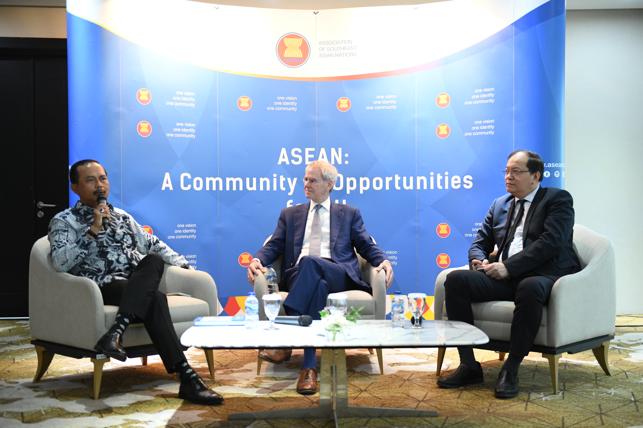ASEC Lecture 2019 w/ Amb. David Lee Carden - ASEAN Main Portal