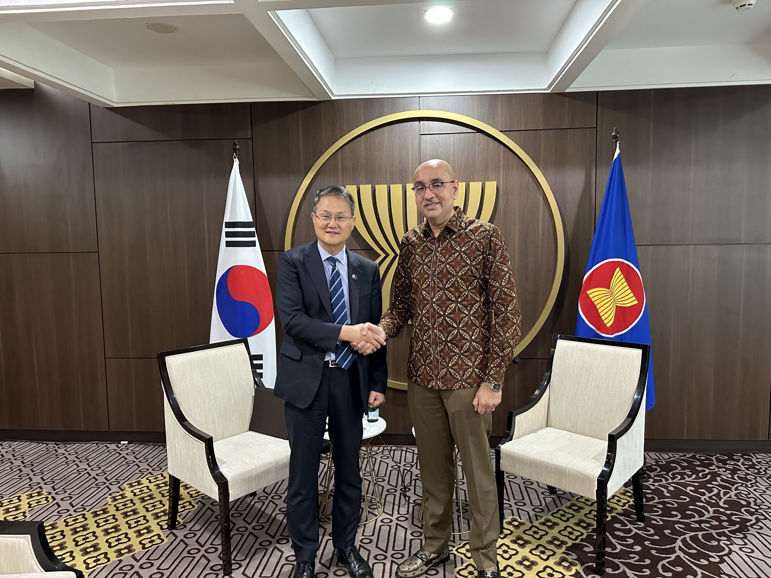 Deputy Secgen Of Asean Meets With Rok Ambassador To Asean Asean Main