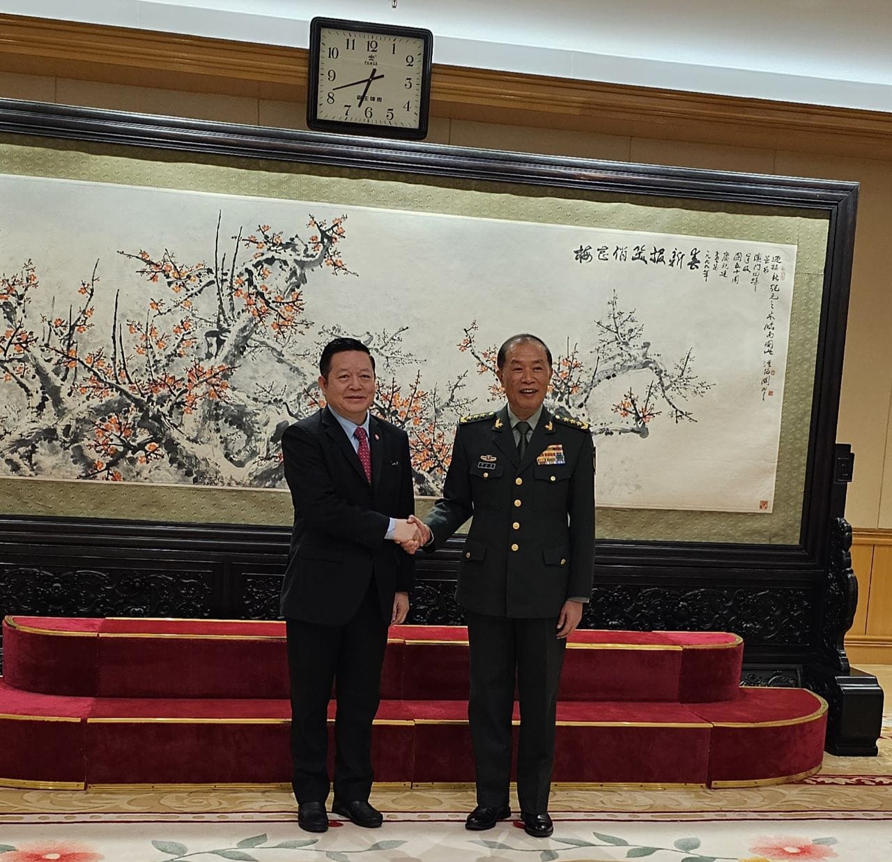Secretary-General of ASEAN meets with Vice Chairman of Central Military ...
