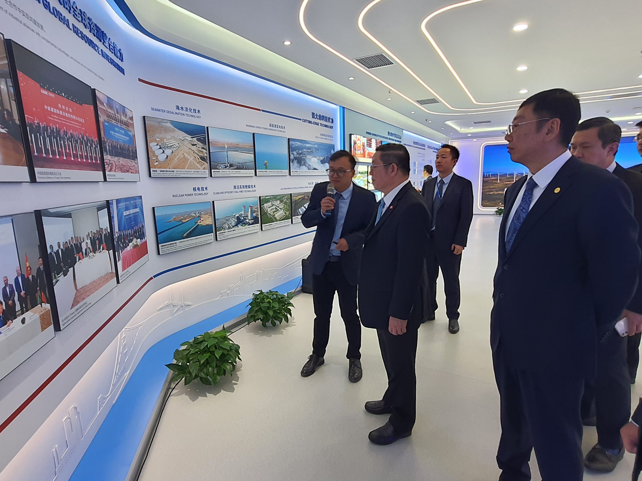 Secretary-General of ASEAN meets with China Energy International Group ...