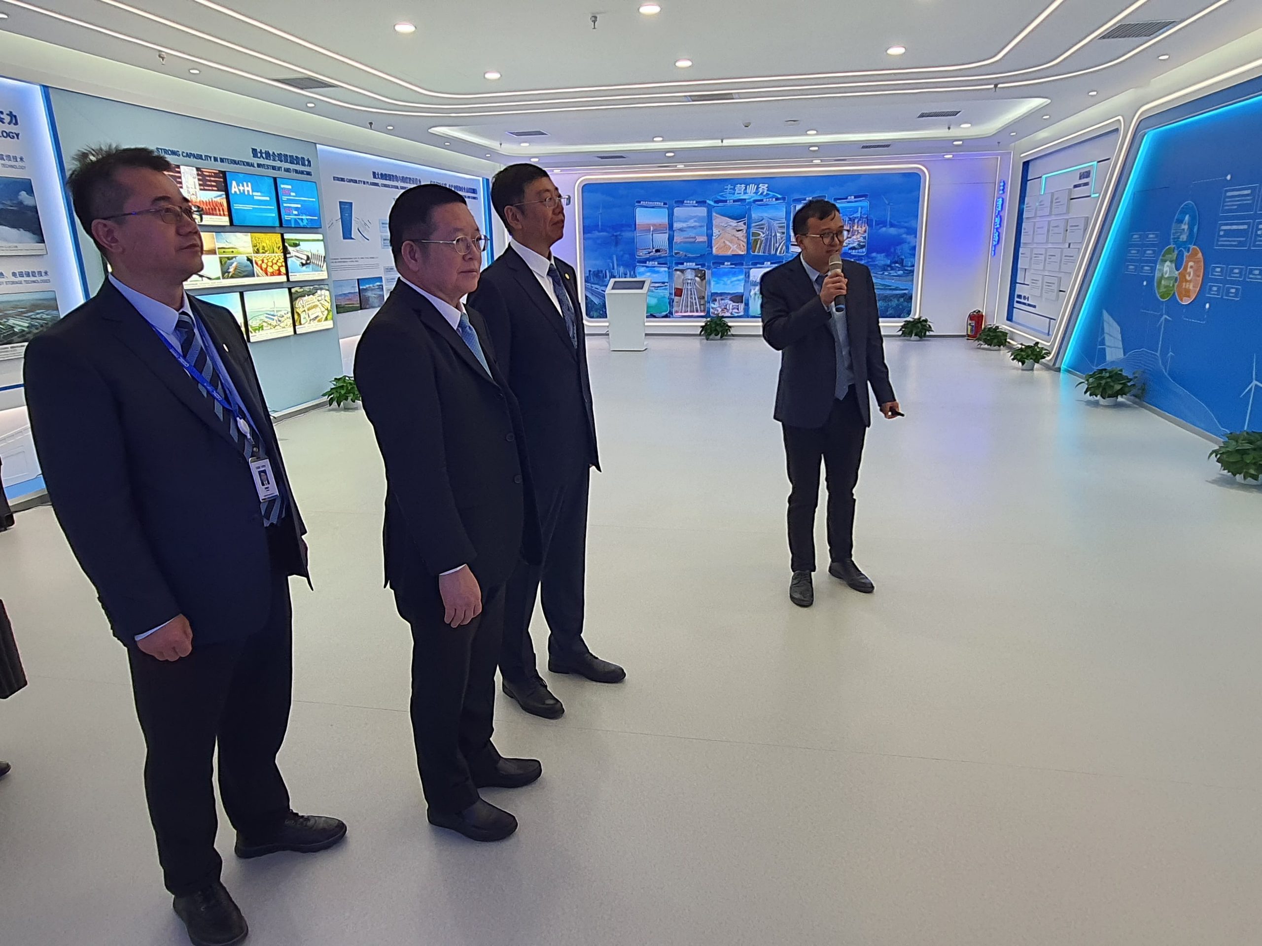 Secretary-General of ASEAN meets with China Energy International Group ...