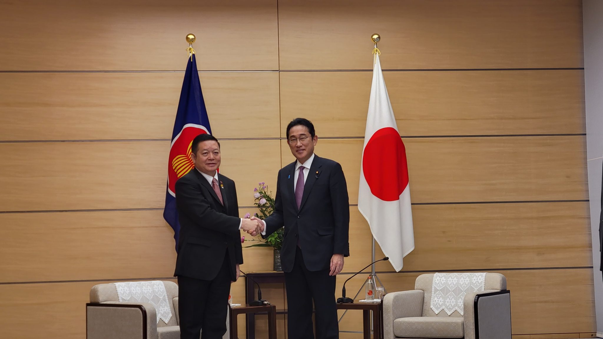 Secretary-General of ASEAN pays courtesy call on Prime Minister of ...