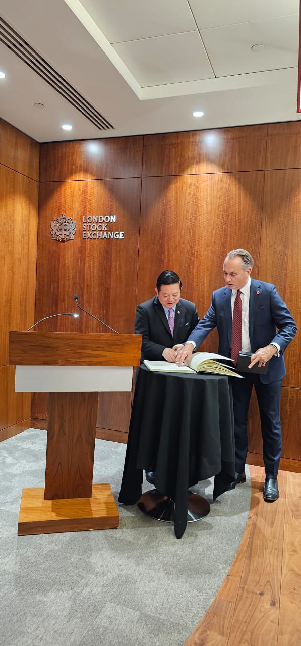 Secretary-General of ASEAN opens trading day at London Stock Exchange ...
