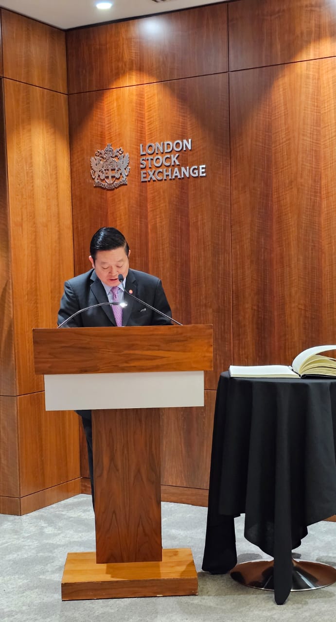 Secretary-General of ASEAN opens trading day at London Stock Exchange ...