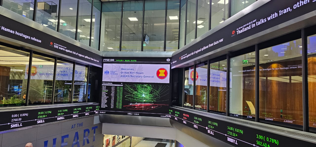 Secretary-General of ASEAN opens trading day at London Stock Exchange ...