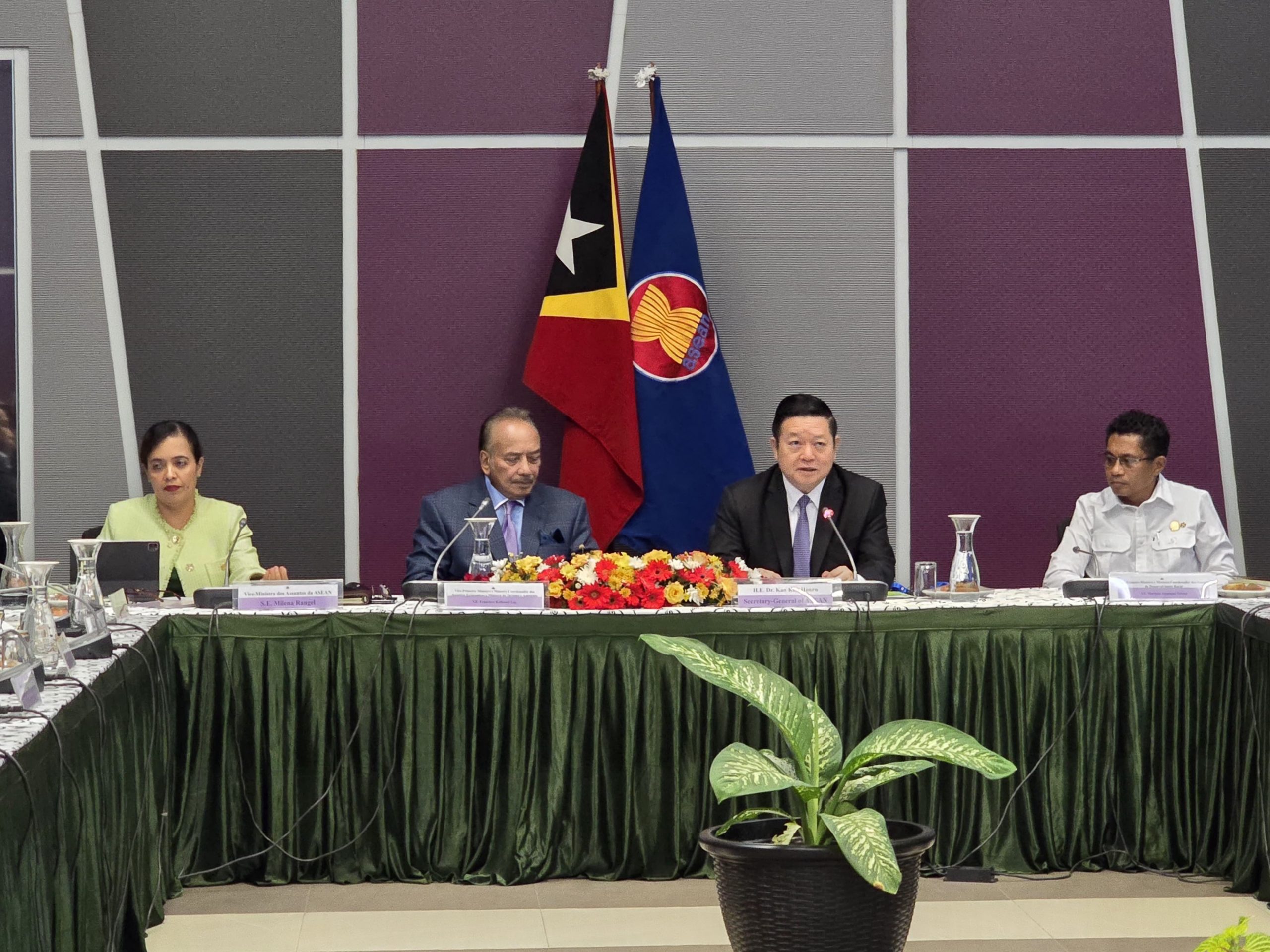 Secretary-General of ASEAN engages Members of the Government of Timor ...