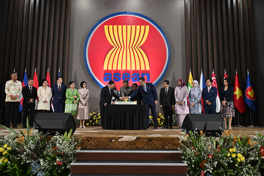 ASEAN celebrates a connected, resilient community on 57th anniversary ...