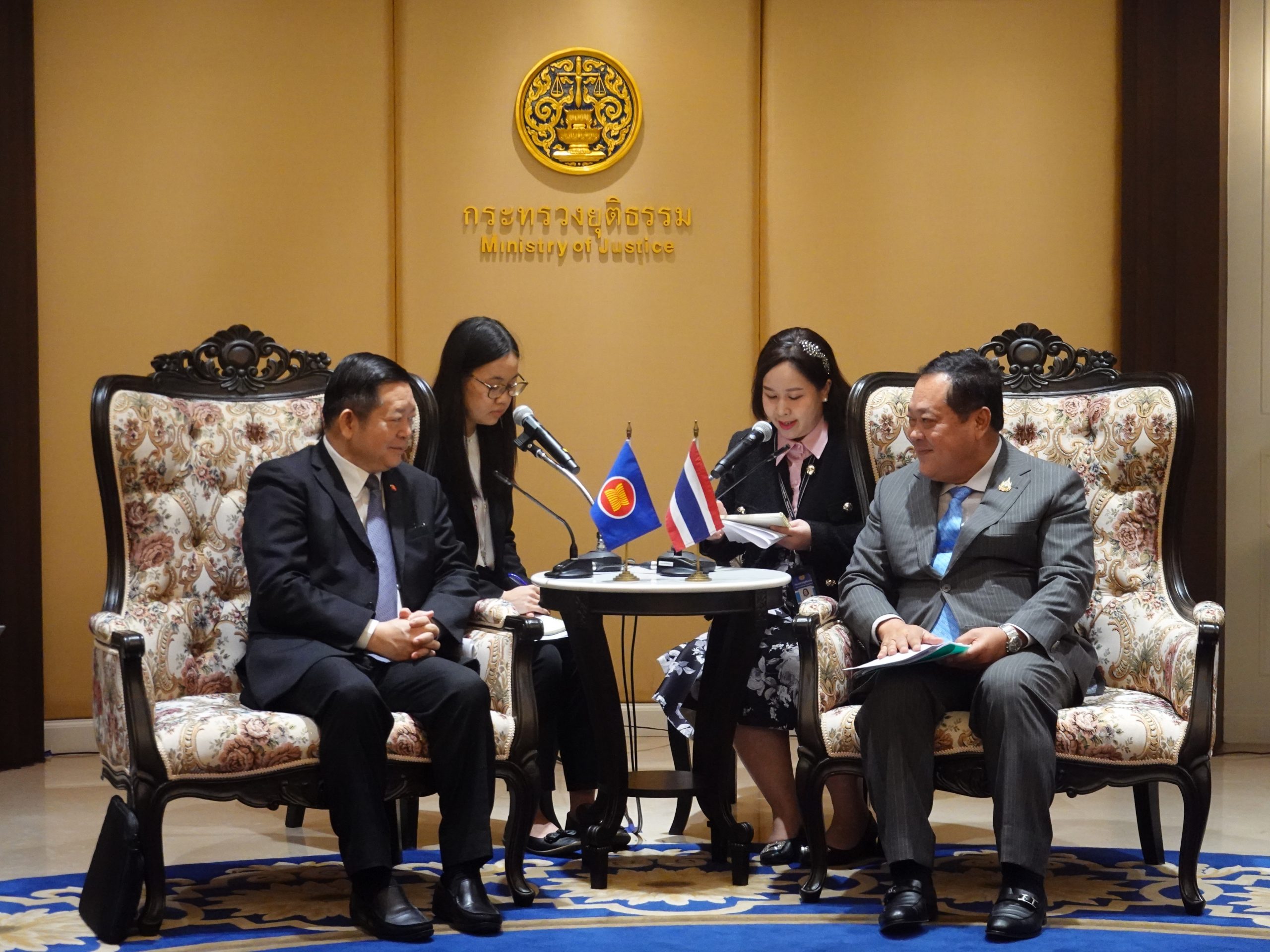 Secretary-General of ASEAN meets with the Minister of Justice of ...