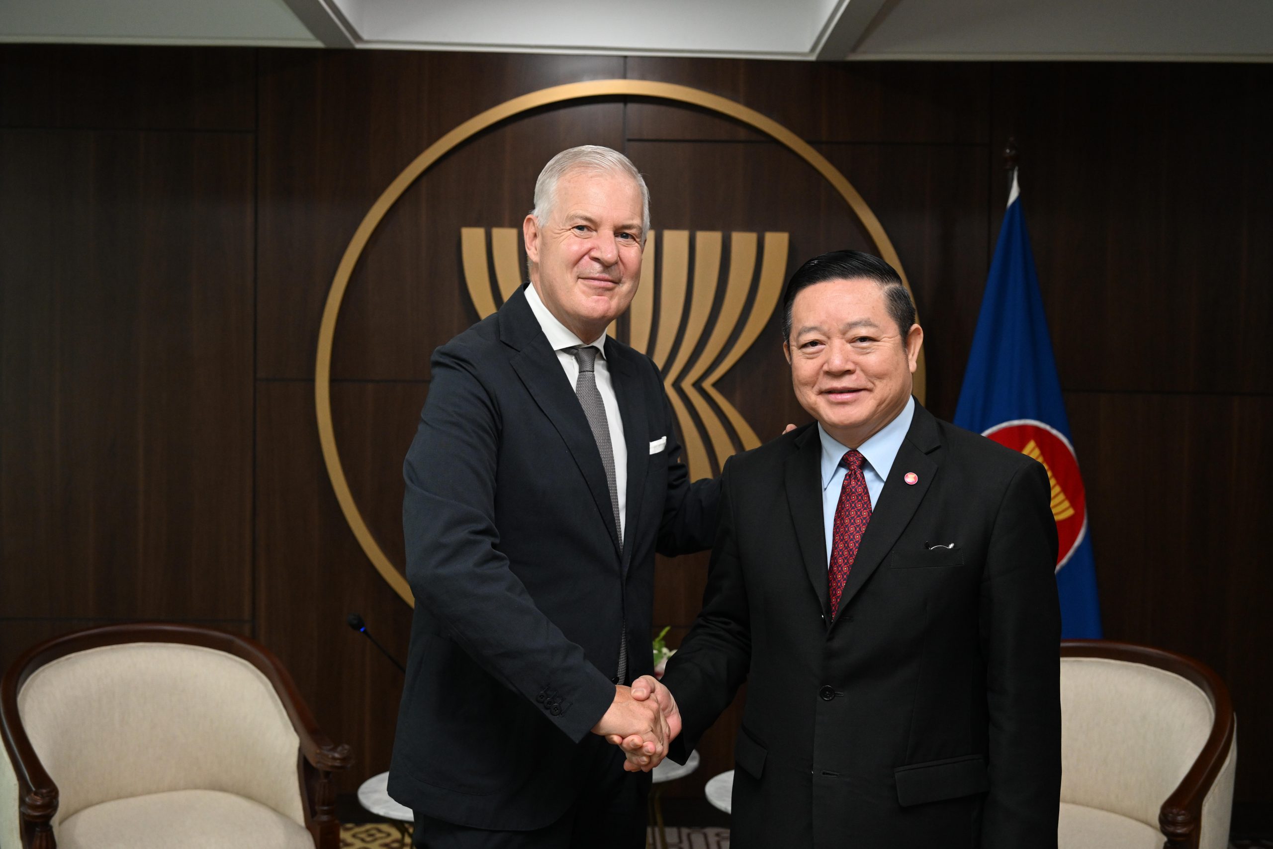 Secretary-General of ASEAN meets with Secretary General of ...