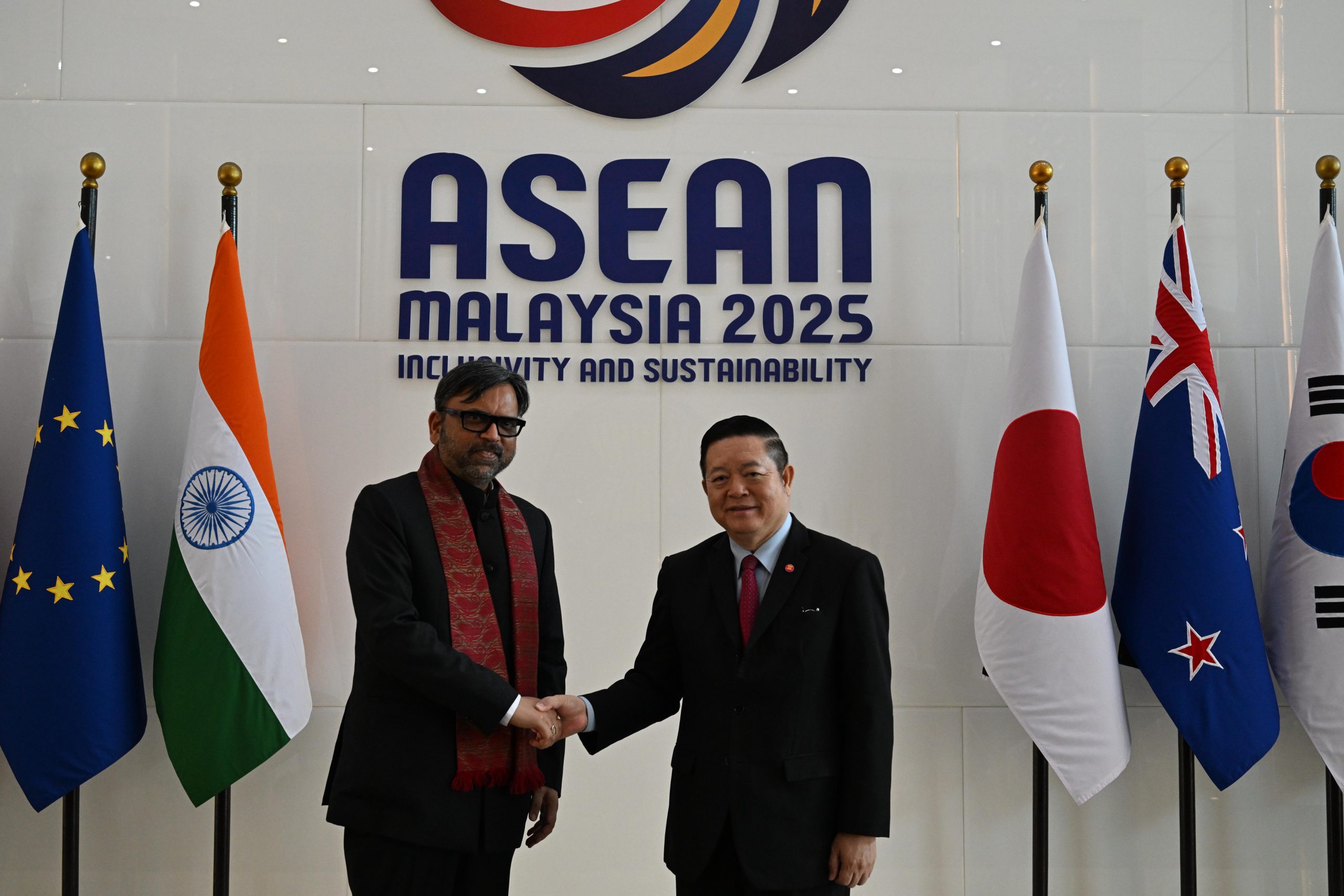 Secretary-General of ASEAN meets with Ambassador of India to ASEAN ...