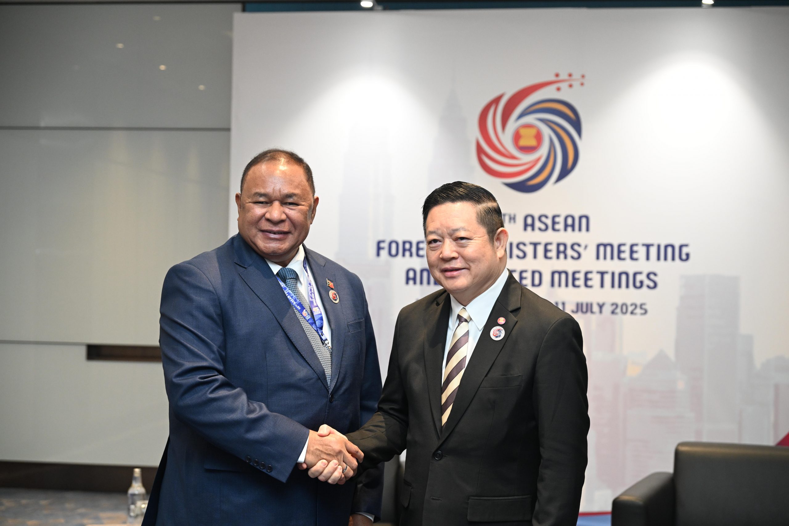 Secretary-General of ASEAN meets with the Foreign Minister of Timor ...