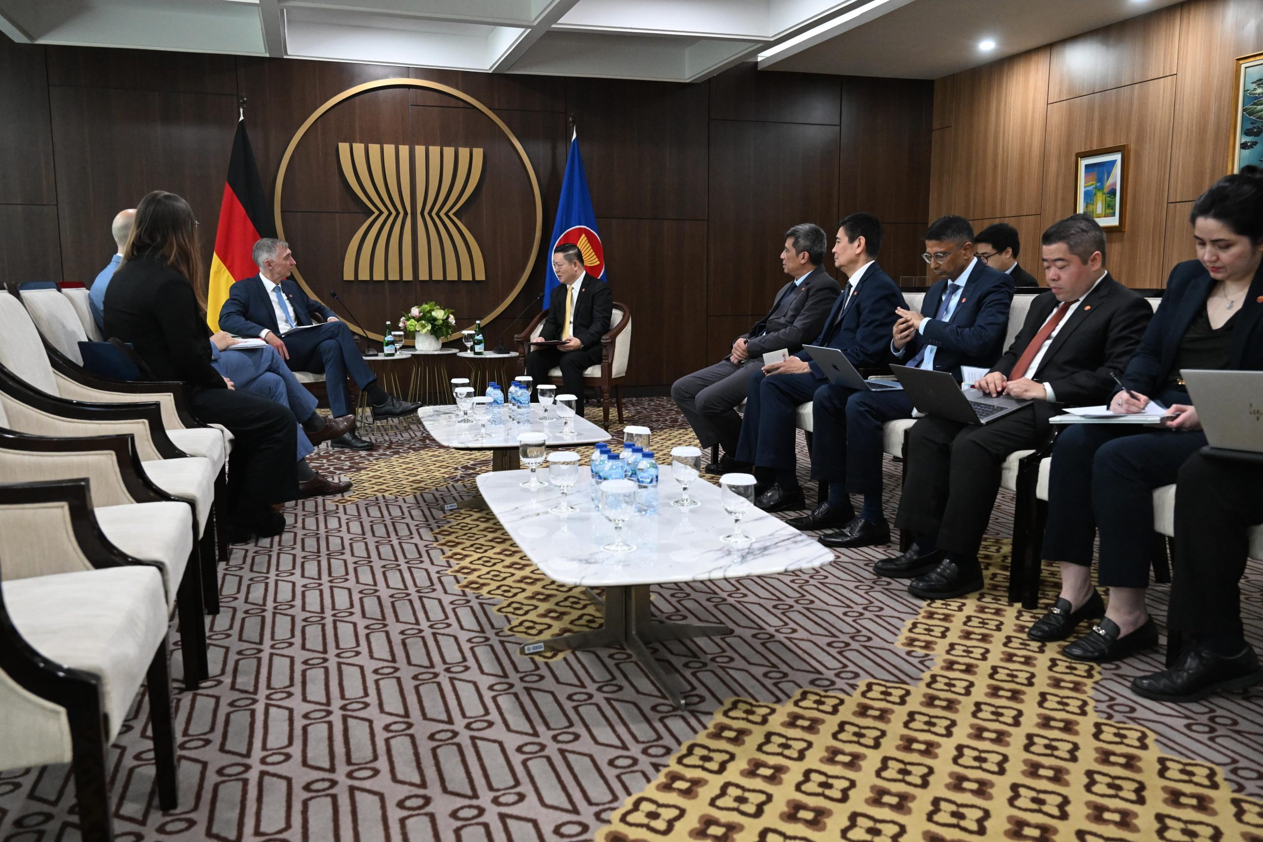 Ambassador of the Federal Republic of Germany to ASEAN presents ...