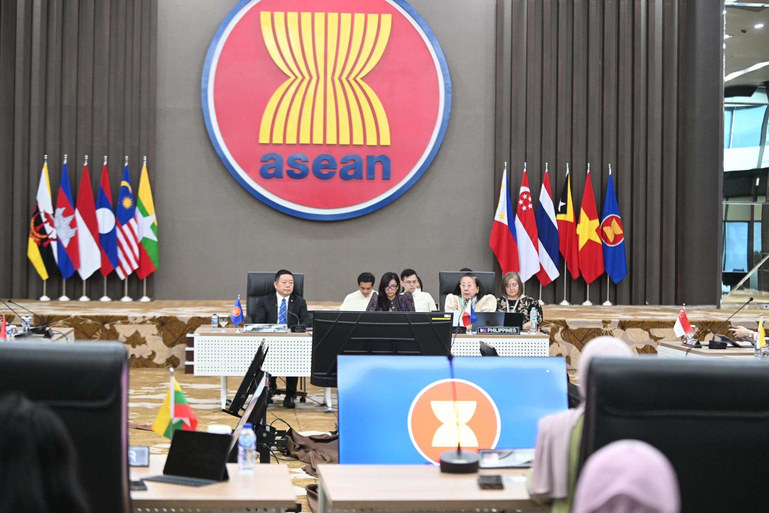 Secretary-General of ASEAN officiates the First Committee of Permanent ...