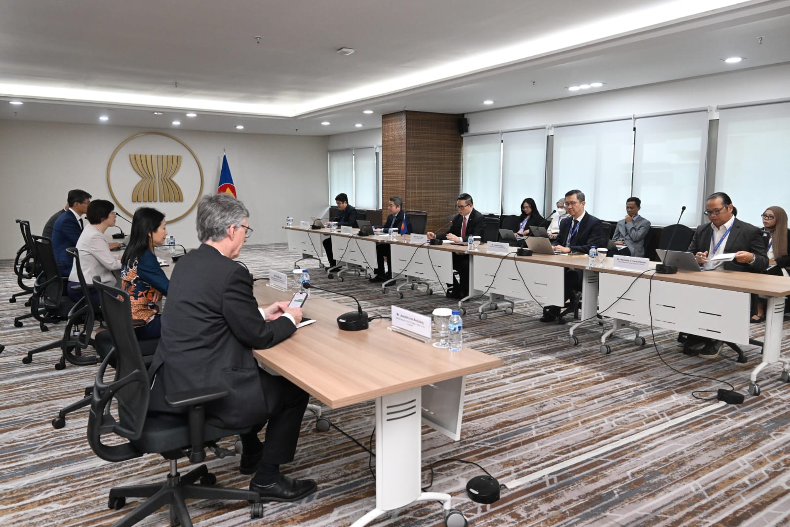 Secretary-General of ASEAN receives the new President and Chair of the ...