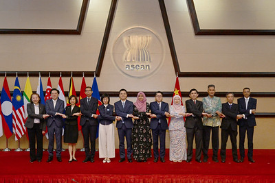 ASEAN and China reinforce commitment to deepening comprehensive ...