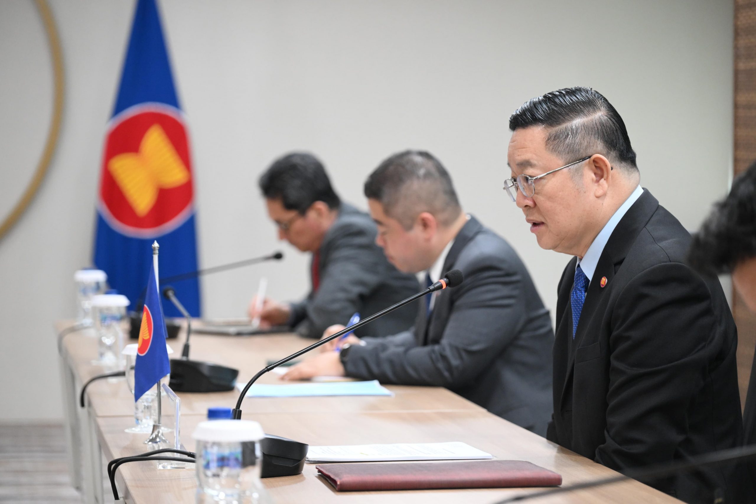 Secretary-General of ASEAN meets with the Permanent Representative of ...