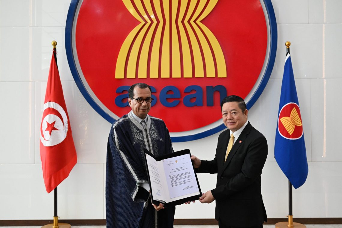 Ambassador of Tunisia to ASEAN presents Letter of Credence to the ...